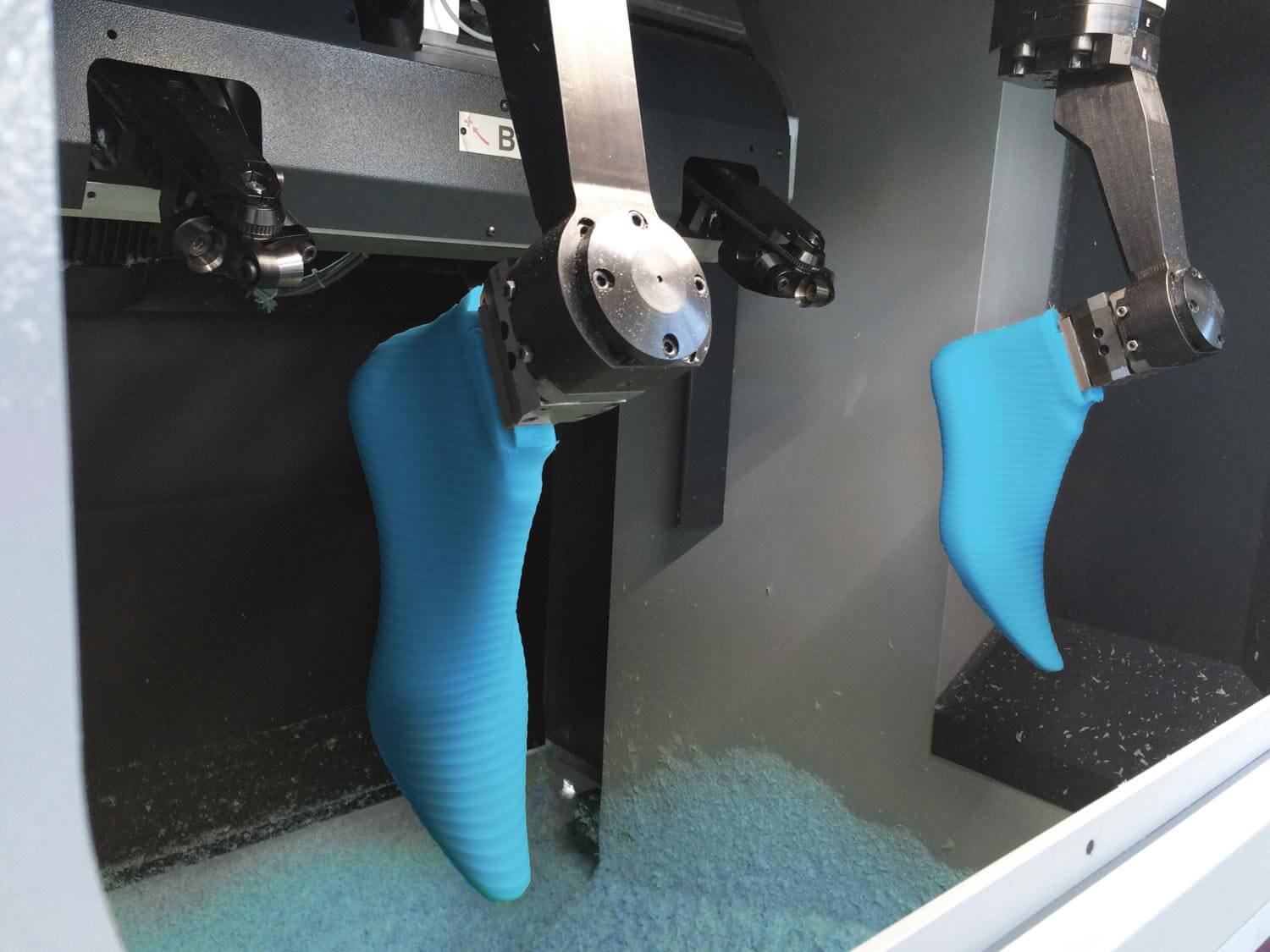 Complete turning of a pair of shoe lasts – SDF2HS